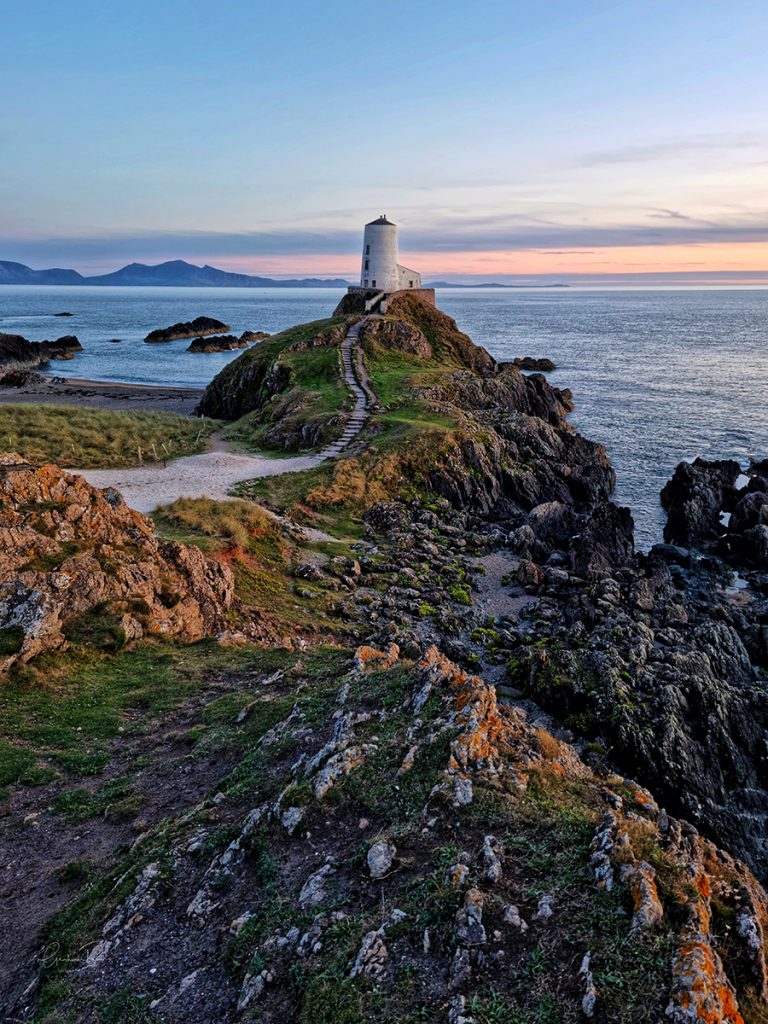 Twr Mawr Lighthouse - Ynys Llanddwyn (Llanddwyn Island) Anglesey ...