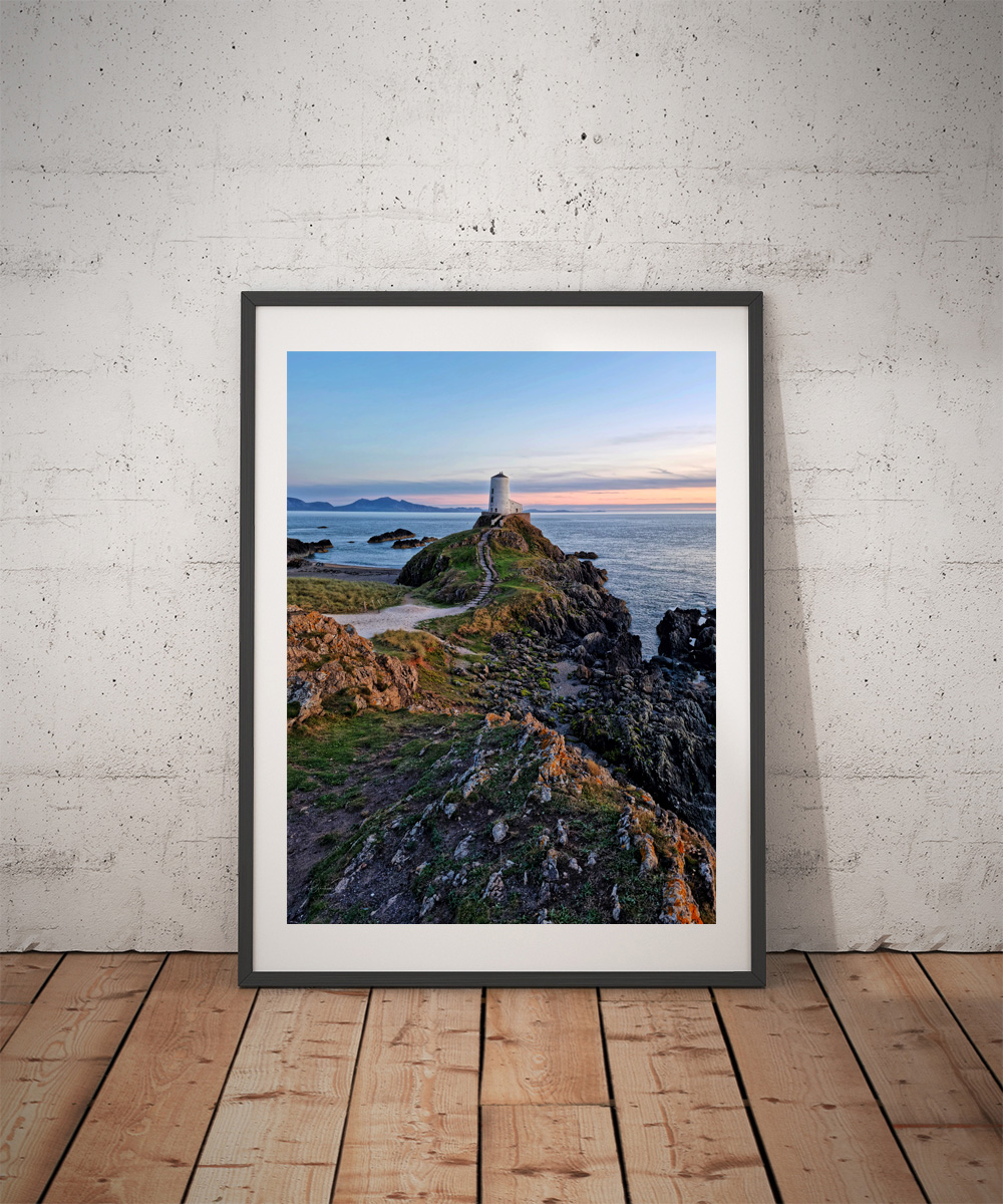 Twr Mawr Lighthouse - Ynys Llanddwyn (Llanddwyn Island) Anglesey ...